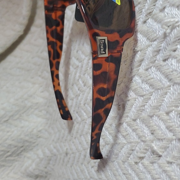 Pugs | Accessories | Pugs Polarized Ultraviolet Protection Sunglasses ...